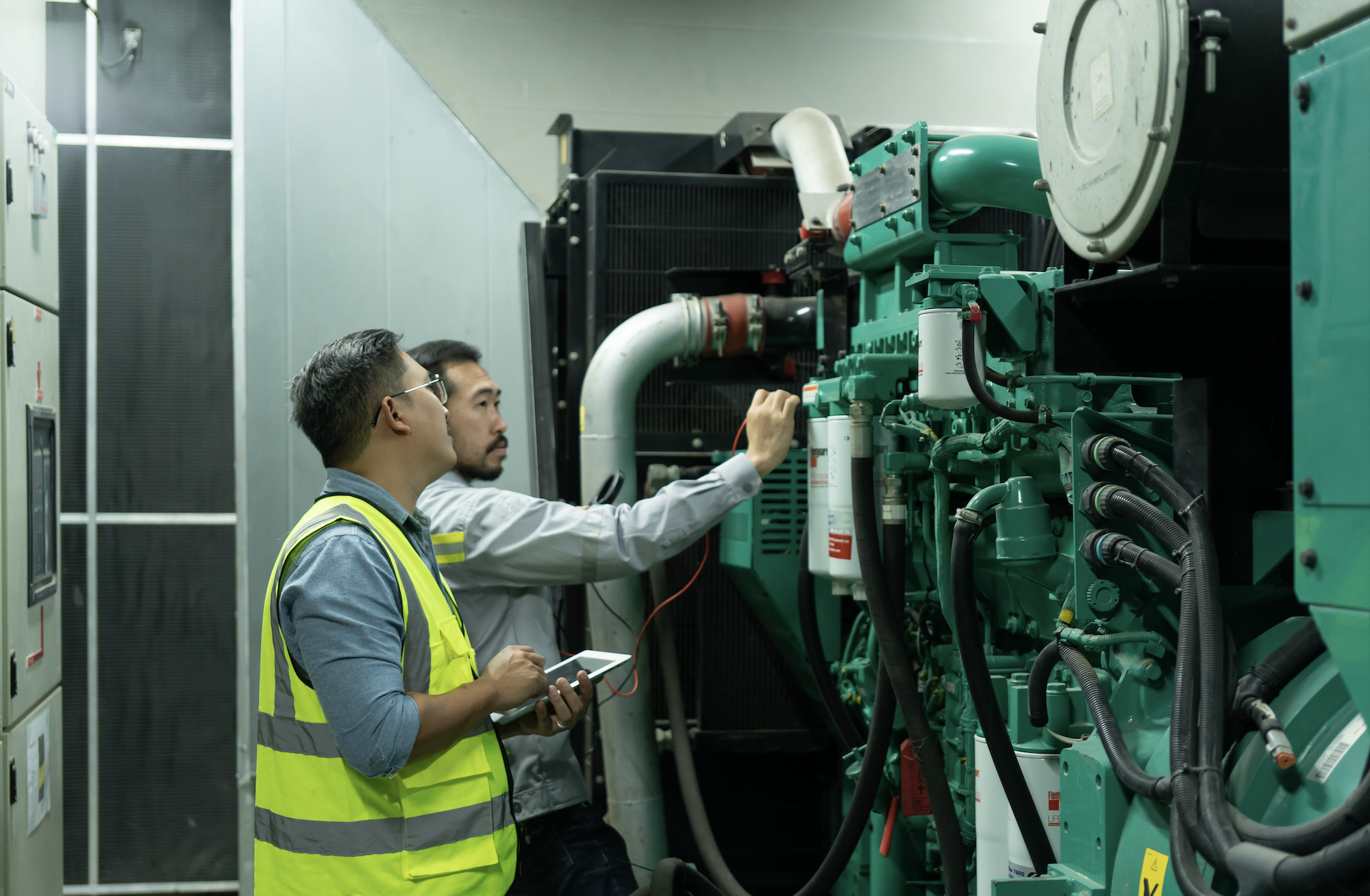 Caring for a New Industrial Generator: 7 Maintenance Tips | Valley ...